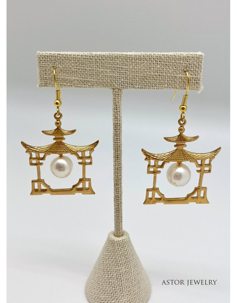 Pagoda Earrings with Fresh Water Pearl Pagoda Earrings with Fresh Water Pearl